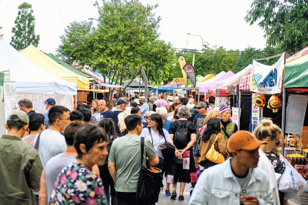 Brisbanes Mid Week Markets | Must Do Brisbane