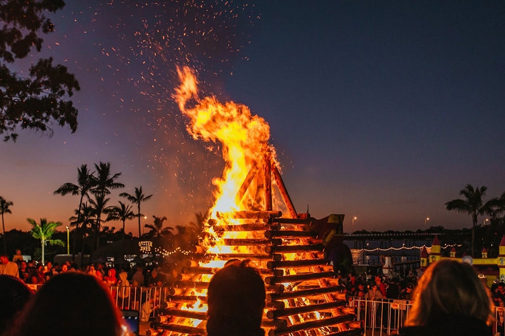 Bonfire Night Sandstone Point Hotel | Must Do Brisbane