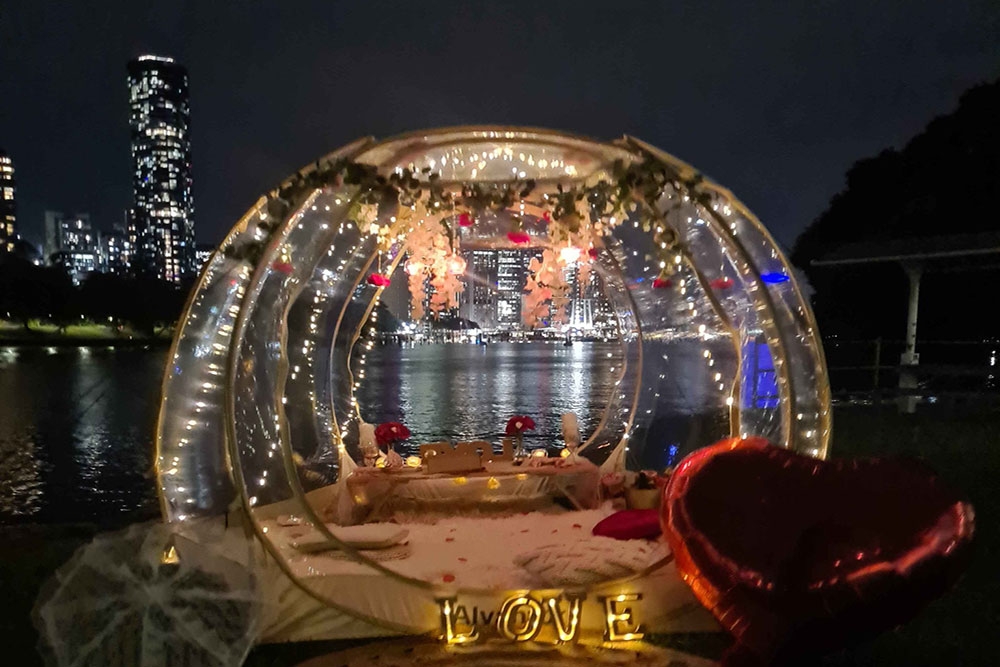 Valentines Day In A Bubble Tent Brisbane | Must Do Brisbane
